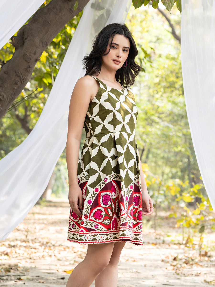 Buy Center Box Pleat Mini Dress with Green and white big border print ...