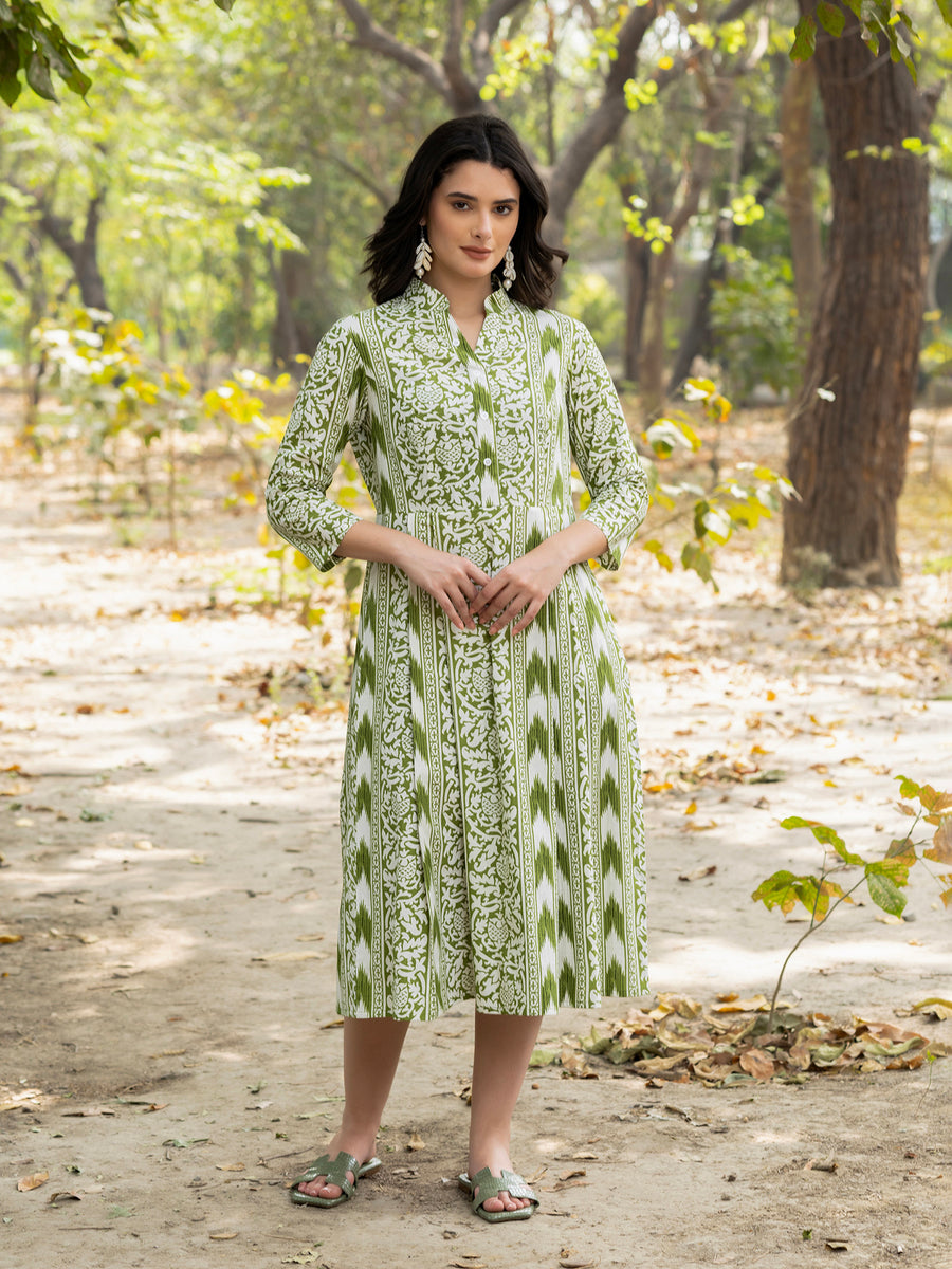Buy Center Box Pleat Midi Dress with Border IKKAT print in Green for Women