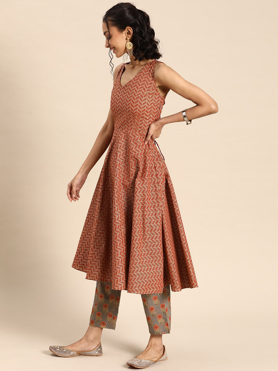 Buy Deep back tie up kurta palazzo in Maroon and Grey for Women